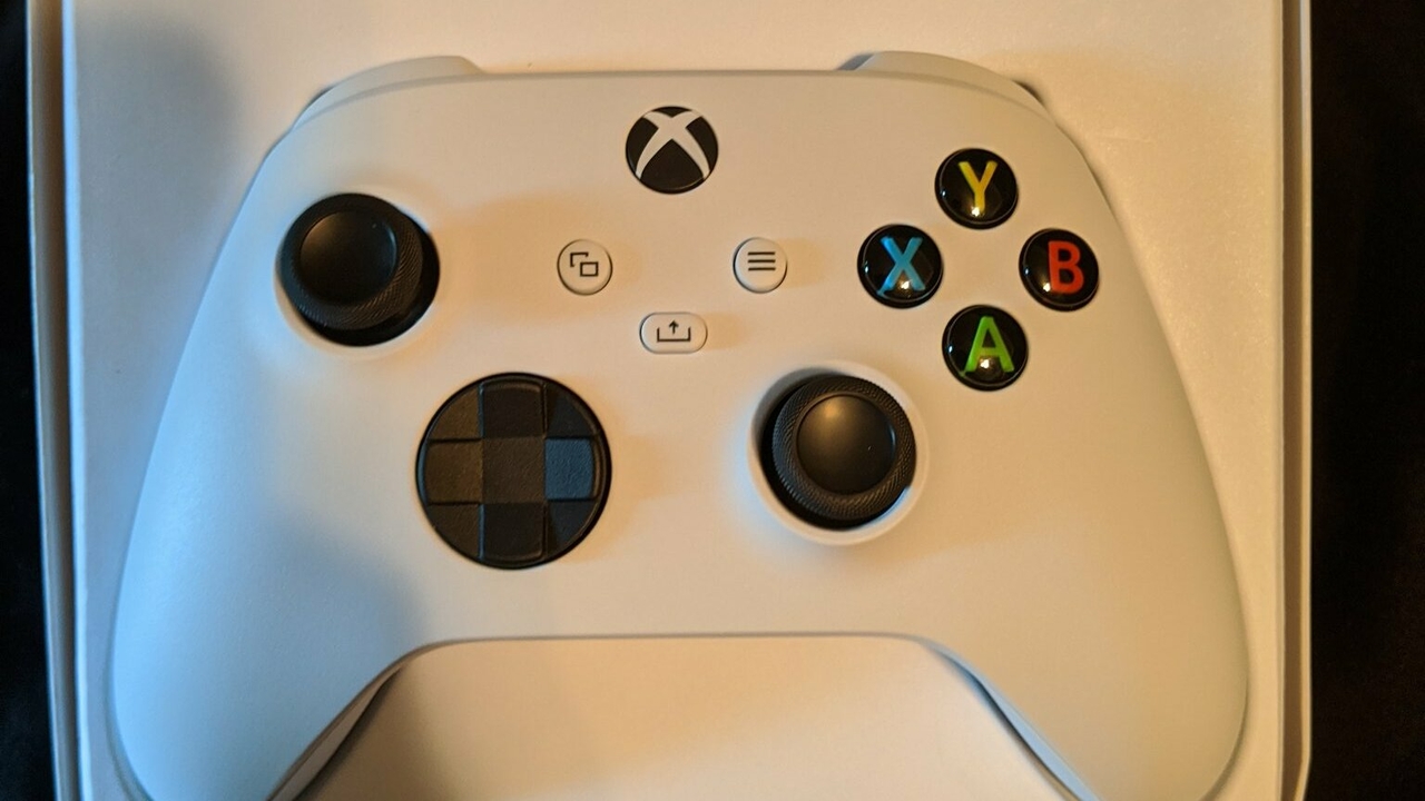 Leak bei Microsoft: En neie Controller confirméiert d'Existenz vun der ...