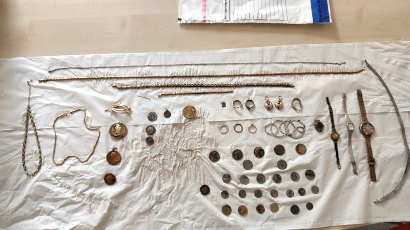 Theft investigation: Can you identify these recovered items? - RTL Today