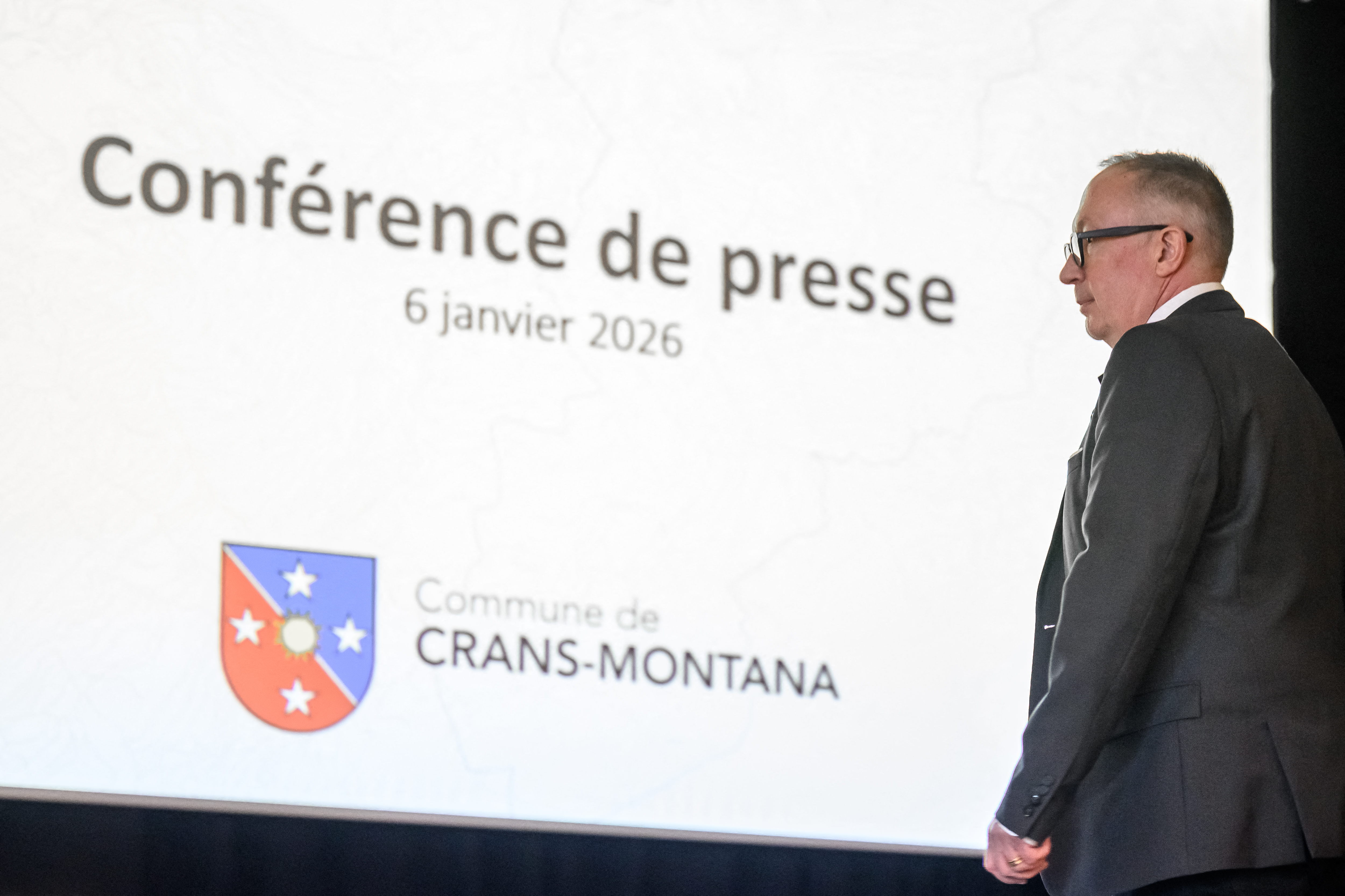 Pressekonferenz vun der Gemeng: D'Bar zu Crans-Montana gouf scho fënnef ...