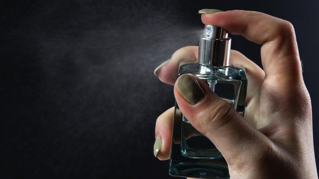 Quels risques?: Les parfums les plus vendus chez nous sont dangereux ...