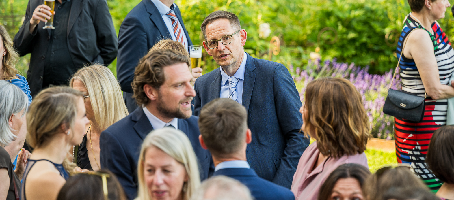 Traditionell Garden Party op Schlass Bierg - Deel 1 (25.6.25) - RTL ...